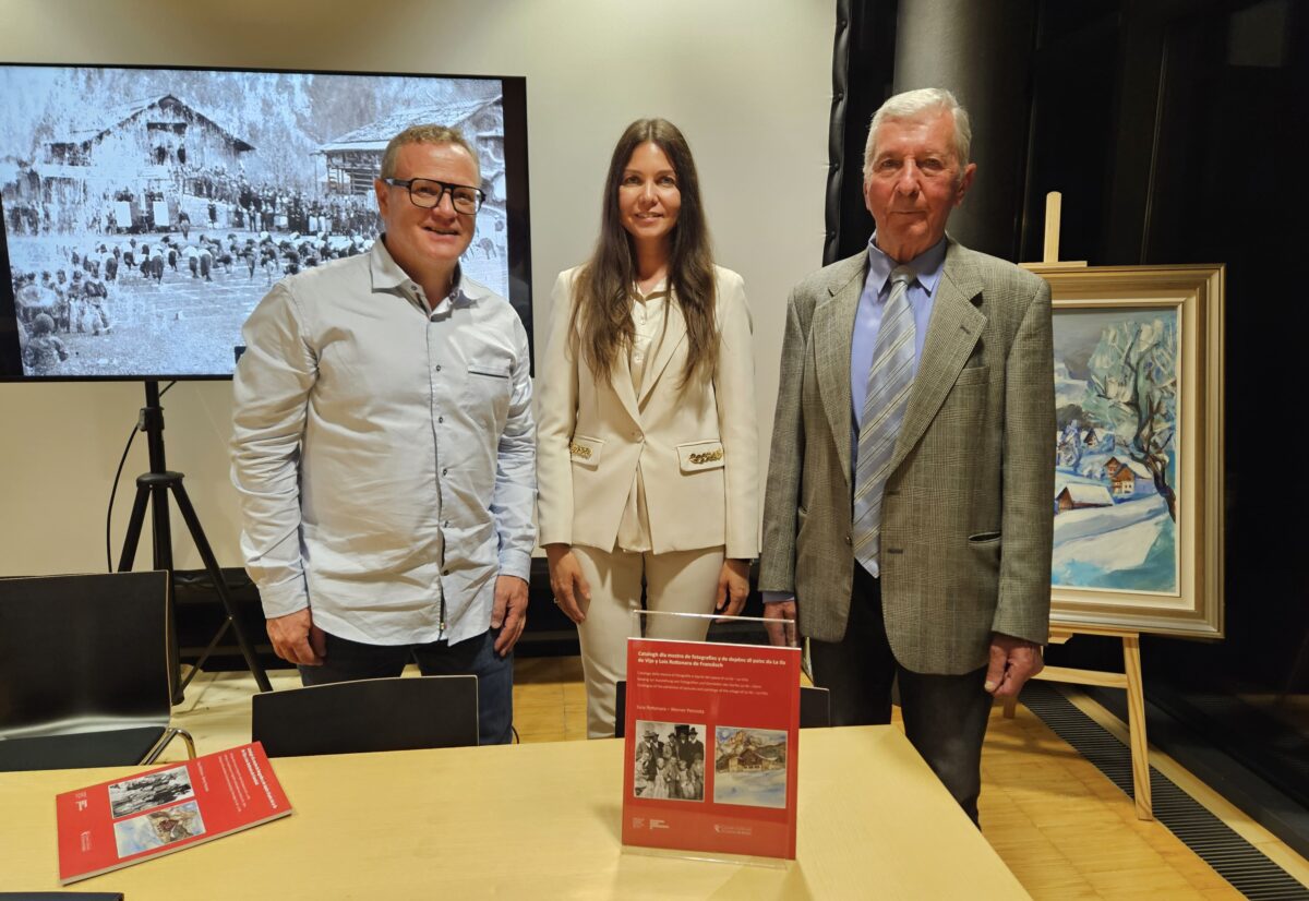 Presentation Catalogue Exhibition pictures and artworks of La Ila/La ...